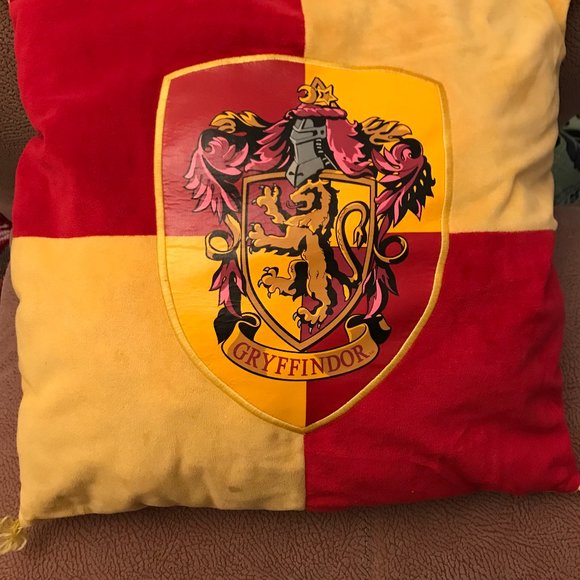 Warner Bros. | Accents | Wizarding World Harry Potter Gryffindor ...